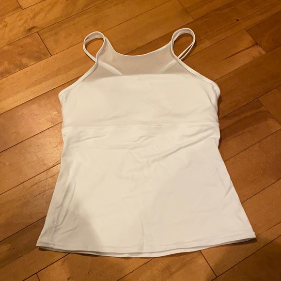 ALO Yoga | Tops | Alo Top | Poshmark